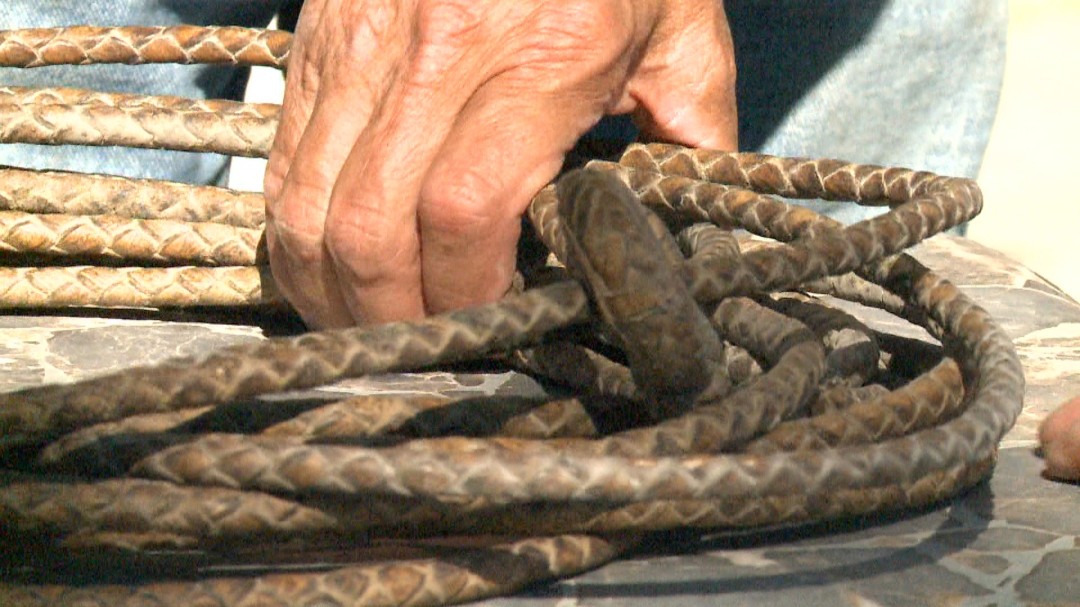 Rope older - Indian Rodeo